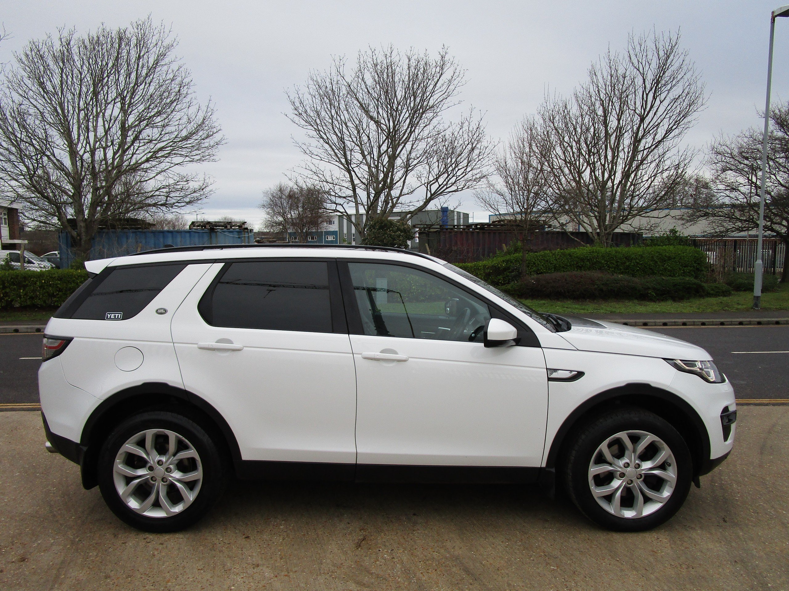 Used 2015 Land Rover Discovery Sport 2.0 TD4 HSE SUV 5dr Diesel Manual ...